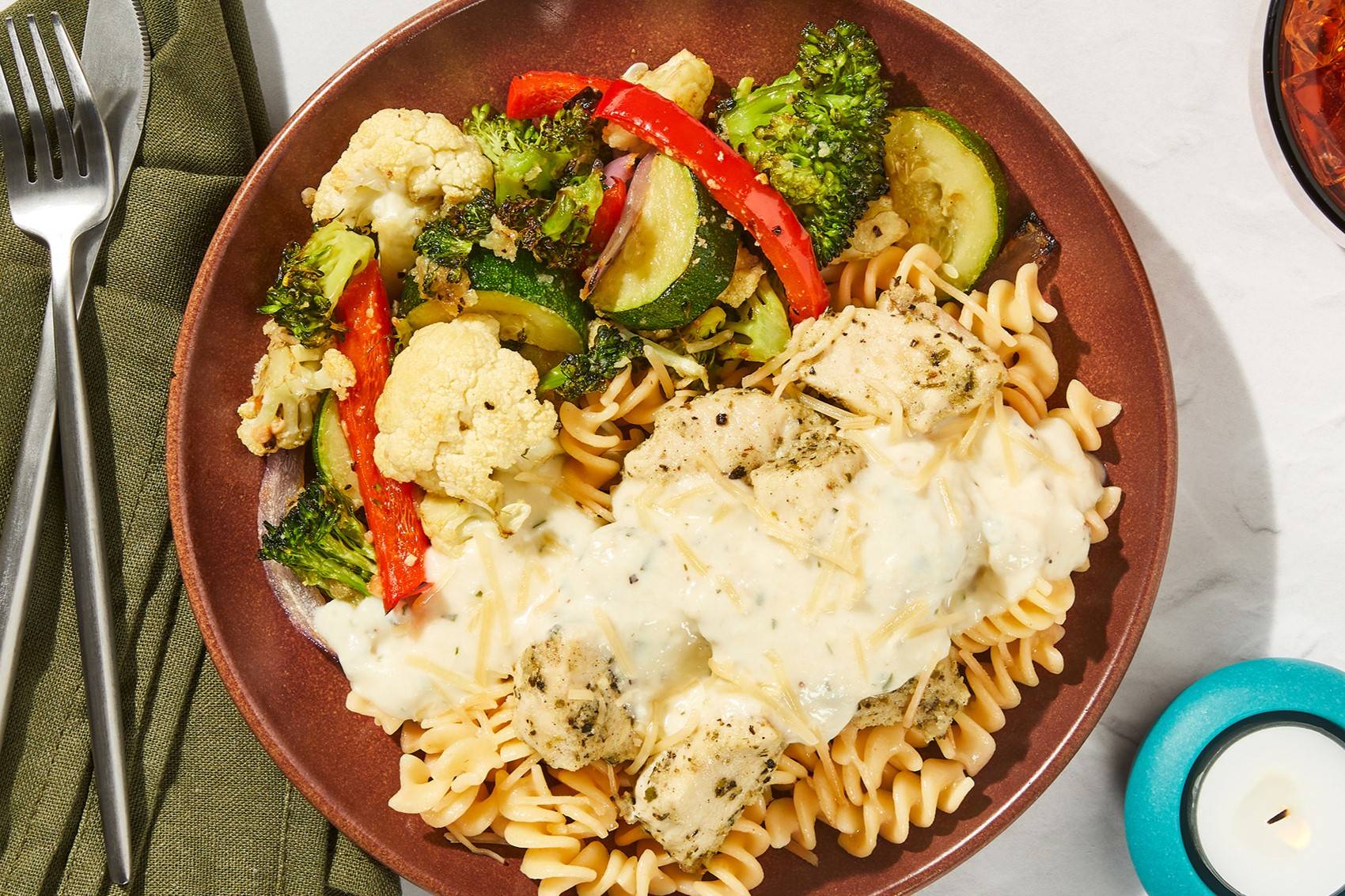 Fusilli Chicken Alfredo with Roasted Garlic Vegetable Medley - Factor